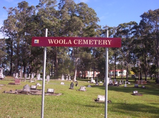 Woola Cemetery, Woola, New South Wales, Australia: burial monument ...