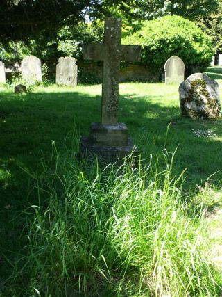 St Nicholas Church burial ground, Stevenage, Hertfordshire, England ...